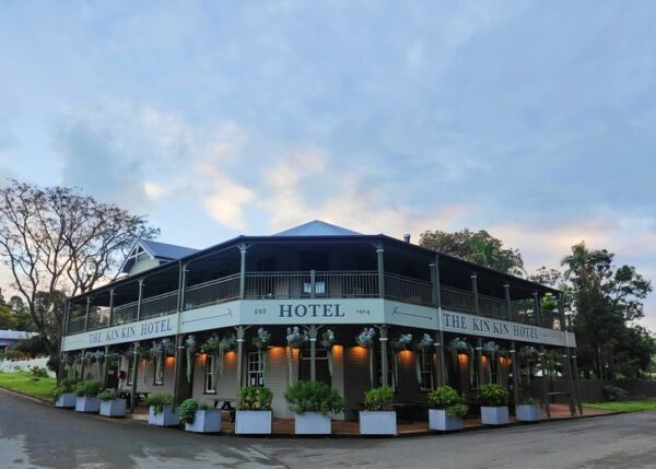 Kin Kin Hotel - Build4U